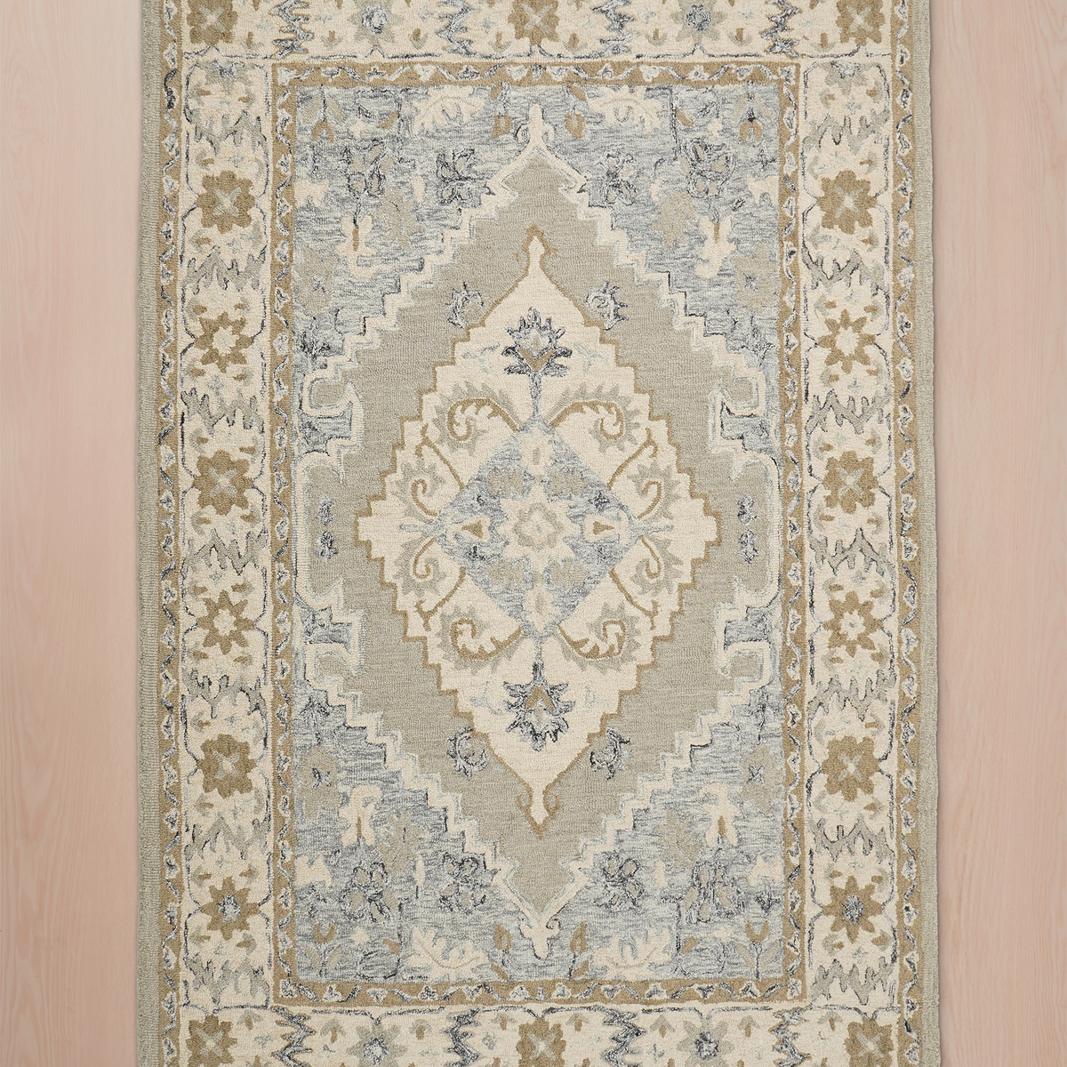 Raihaan Hand-tufted Wool Rug – FABLEROOM